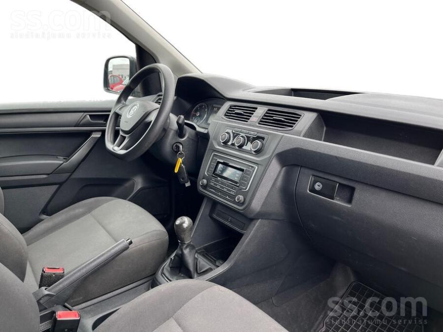 White Volkswagen Caddy 2017 in Riga, with an engine capacity of 2.00 L and mileage of 223 thousand km for 8490 €, photo 7 on AUTOMOTO.COM.LV