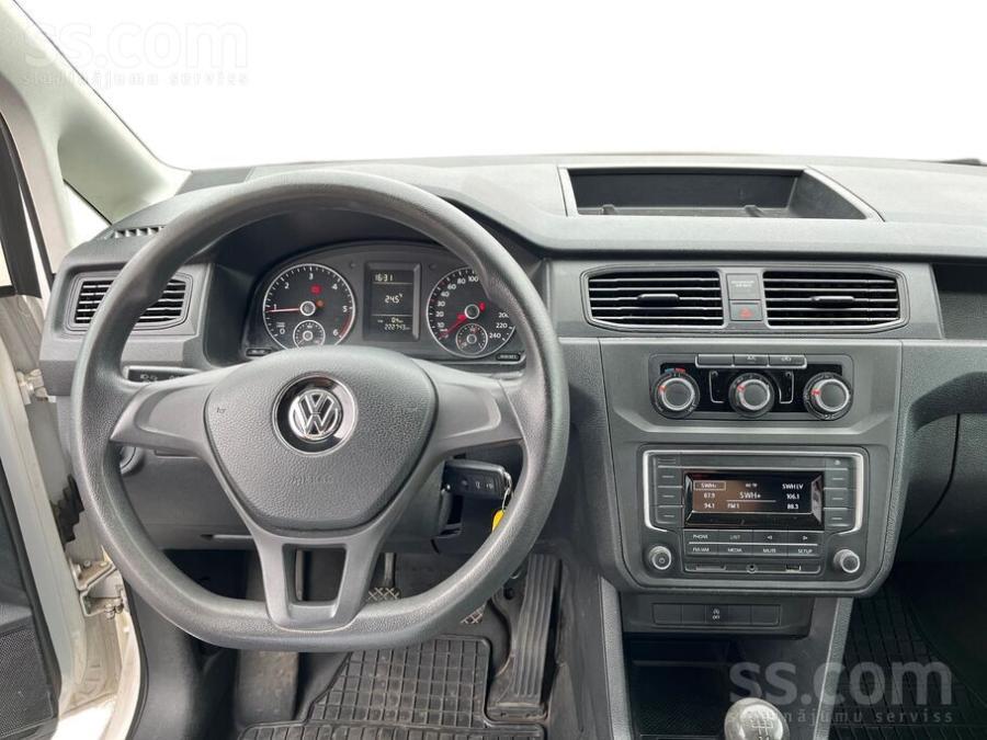 White Volkswagen Caddy 2017 in Riga, with an engine capacity of 2.00 L and mileage of 223 thousand km for 8490 €, photo 10 on AUTOMOTO.COM.LV