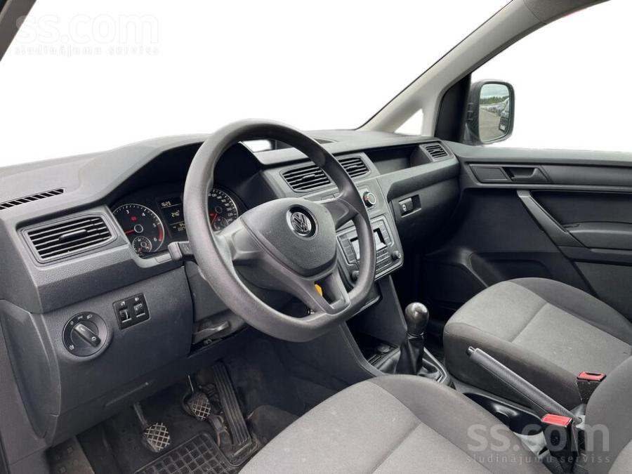 White Volkswagen Caddy 2017 in Riga, with an engine capacity of 2.00 L and mileage of 223 thousand km for 8490 €, photo 11 on AUTOMOTO.COM.LV