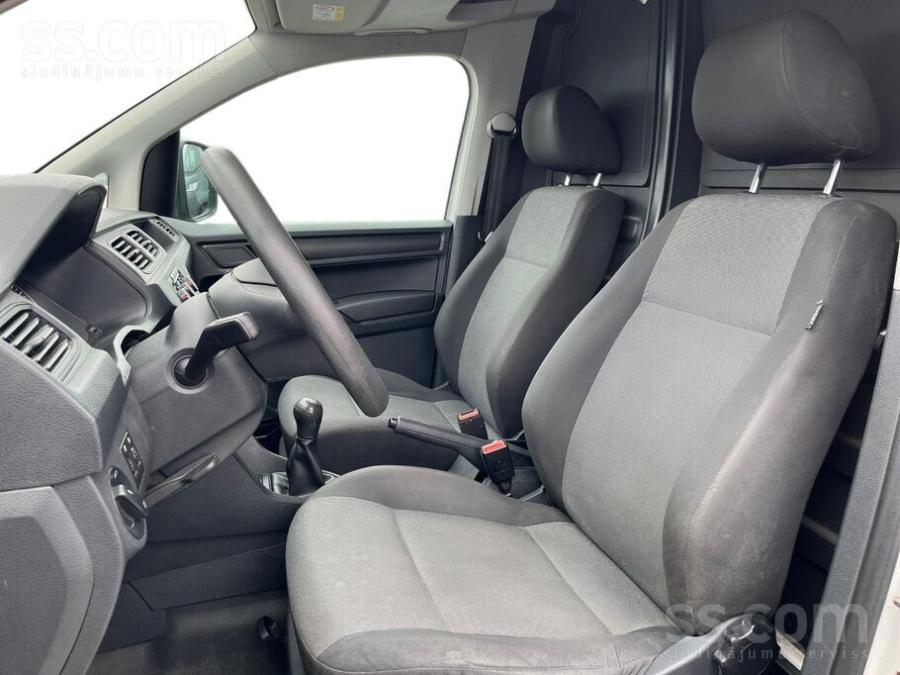White Volkswagen Caddy 2017 in Riga, with an engine capacity of 2.00 L and mileage of 223 thousand km for 8490 €, photo 12 on AUTOMOTO.COM.LV
