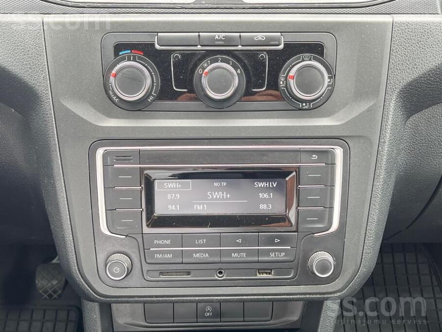 White Volkswagen Caddy 2017 in Riga, with an engine capacity of 2.00 L and mileage of 223 thousand km for 8490 €, photo 14 on AUTOMOTO.COM.LV