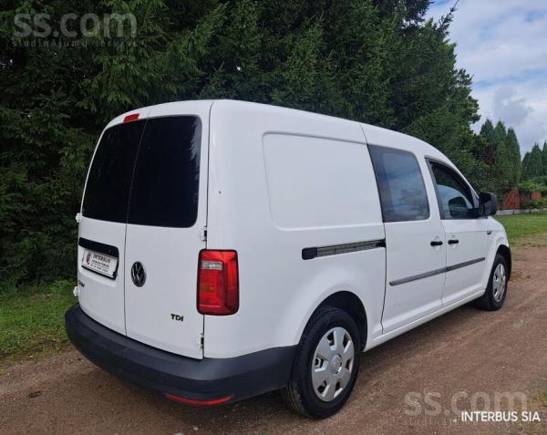 White Volkswagen Caddy 2017 in Riga, with an engine capacity of 2.00 L and mileage of 0 thousand km for 10900 €, photo 2 on AUTOMOTO.COM.LV