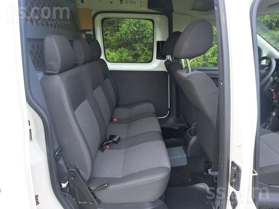 Balts Volkswagen Caddy 2017 Rīga, ar dzinēja tilpumu 2.00 L un nobraukumu 0 tūkst. km par 10900 €, foto 13 vietnē AUTOMOTO.COM.LV