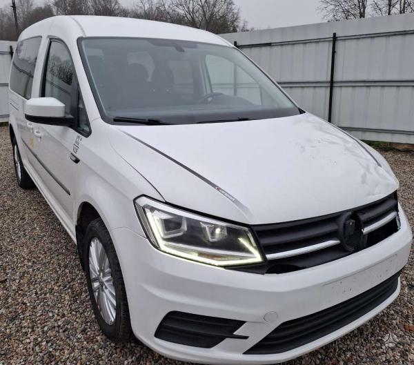 White Volkswagen Caddy 2018 in Kaunas, with an engine capacity of 2.00 L and mileage of 241 thousand km for 7563 €, photo 2 on AUTOMOTO.COM.LV