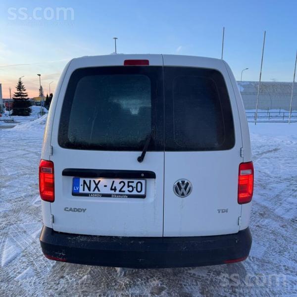 Balts Volkswagen Caddy 2018 Rīga, ar dzinēja tilpumu 2.00 L un nobraukumu 235 tūkst. km par 12500 €, foto 4 vietnē AUTOMOTO.COM.LV