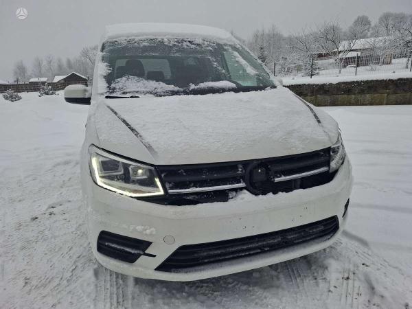 Balts Volkswagen Caddy 2018 Kauņa, ar dzinēja tilpumu 2.00 L un nobraukumu 241 tūkst. km par 7139 €, foto 2 vietnē AUTOMOTO.COM.LV