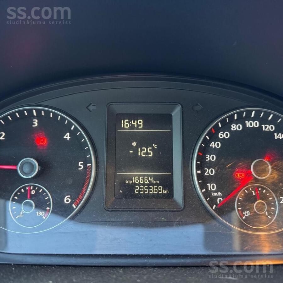 Balts Volkswagen Caddy 2018 Rīga, ar dzinēja tilpumu 2.00 L un nobraukumu 235 tūkst. km par 12500 €, foto 8 vietnē AUTOMOTO.COM.LV