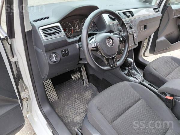 Белый Фольксваген Кадди 2018 в Талси, объемом двигателя 2.00 л и пробегом 0 тыс. км за 12500 €, фото 6 на AUTOMOTO.COM.LV