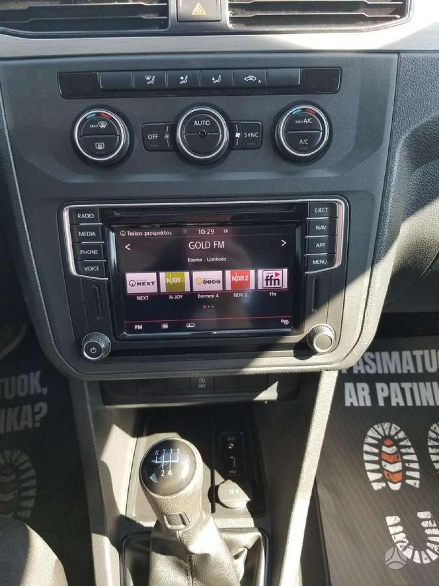 White Volkswagen Caddy 2018 in Kaunas, with an engine capacity of 1.97 L and mileage of 162 thousand km for 9550 €, photo 18 on AUTOMOTO.COM.LV