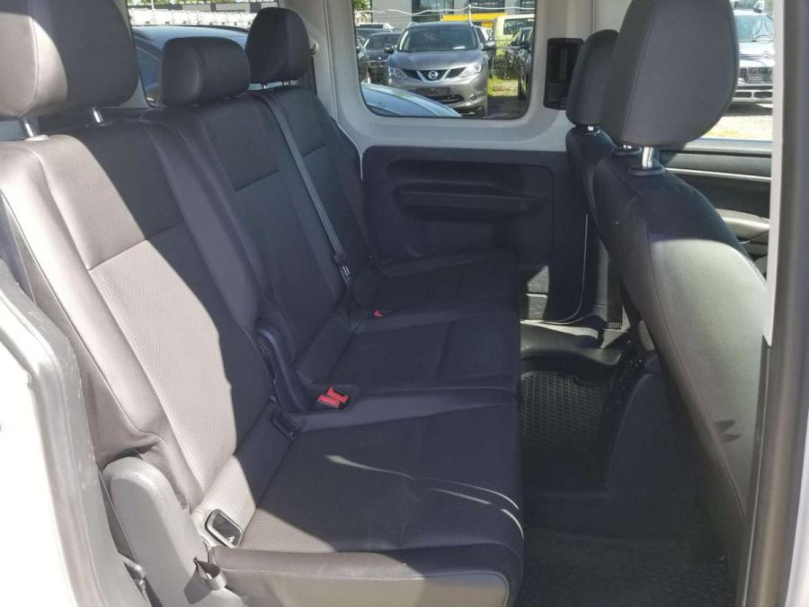 White Volkswagen Caddy 2018 in Kaunas, with an engine capacity of 1.97 L and mileage of 162 thousand km for 9550 €, photo 23 on AUTOMOTO.COM.LV
