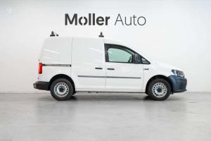 White Volkswagen Caddy 2018 in Vilnius, with an engine capacity of 2.00 L and mileage of 235 thousand km for 6600 €, photo 5 on AUTOMOTO.COM.LV