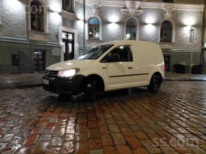 White Volkswagen Caddy 2018 in Riga, with an engine capacity of 2.00 L and mileage of 258 thousand km for 7200 €, photo 3 on AUTOMOTO.COM.LV