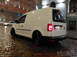 White Volkswagen Caddy 2018 in Riga, with an engine capacity of 2.00 L and mileage of 258 thousand km for 7200 €, photo 4 on AUTOMOTO.COM.LV