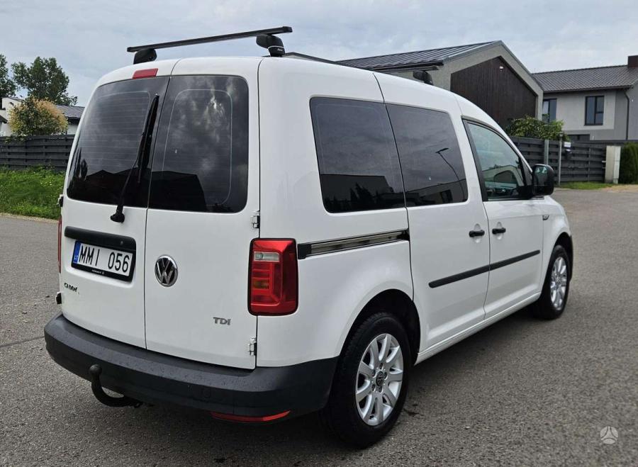 Balts Volkswagen Caddy 2018 Viļņa, ar dzinēja tilpumu 1.97 L un nobraukumu 217 tūkst. km par 8300 €, foto 3 vietnē AUTOMOTO.COM.LV