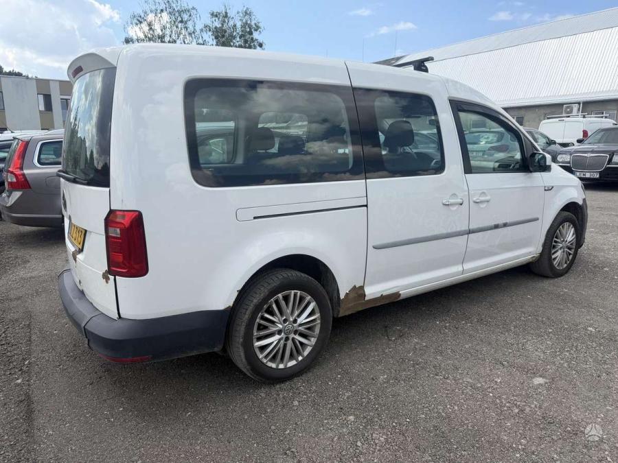 Balts Volkswagen Caddy 2018 Kauņa, ar dzinēja tilpumu 2.00 L un nobraukumu 621 tūkst. km par 4500 €, foto 4 vietnē AUTOMOTO.COM.LV