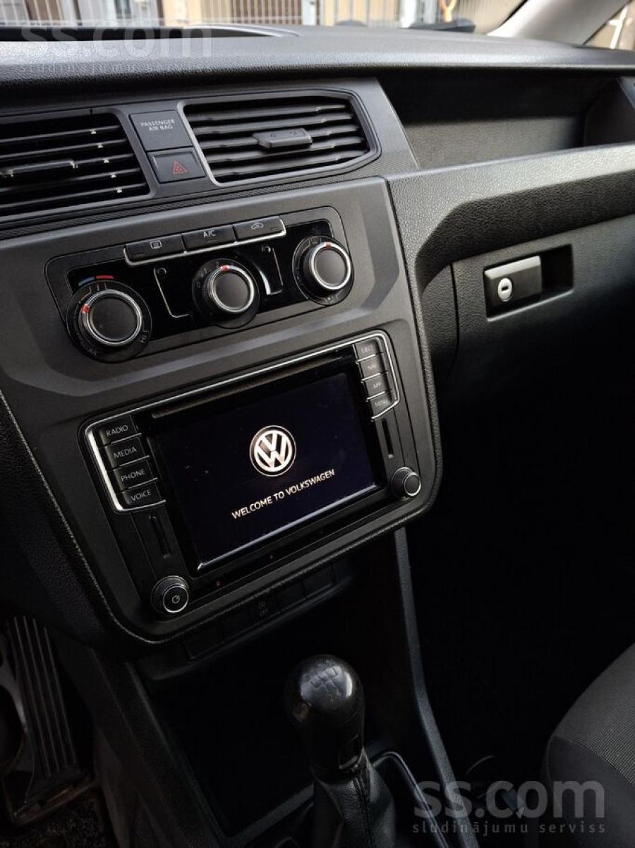 White Volkswagen Caddy 2018 in Riga, with an engine capacity of 2.00 L and mileage of 178 thousand km for 8500 €, photo 8 on AUTOMOTO.COM.LV