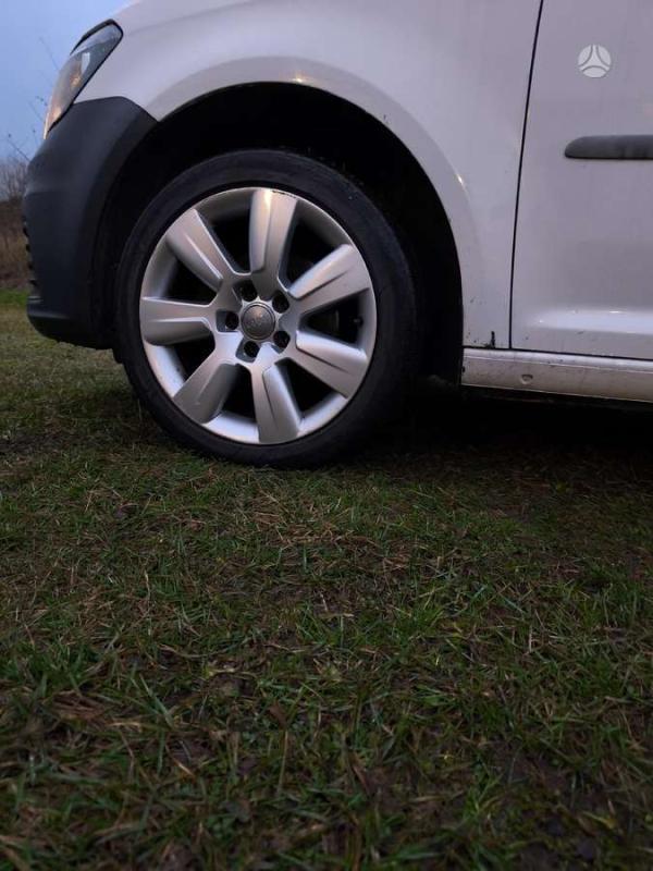 White Volkswagen Caddy 2018 in Vilnius, with an engine capacity of 2.00 L and mileage of 184 thousand km for 9500 €, photo 2 on AUTOMOTO.COM.LV