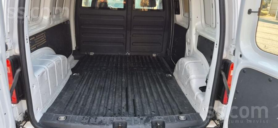 Balts Volkswagen Caddy 2018 Rīga, ar dzinēja tilpumu 2.00 L un nobraukumu 211 tūkst. km par 7900 €, foto 9 vietnē AUTOMOTO.COM.LV