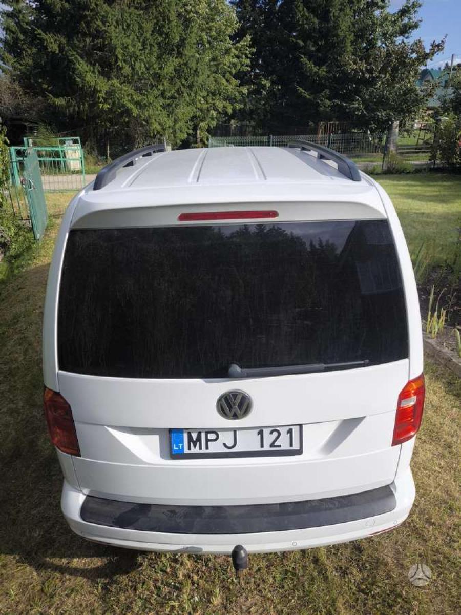 White Volkswagen Caddy 2018 in Kaunas, with an engine capacity of 2.00 L and mileage of 129 thousand km for 15500 €, photo 7 on AUTOMOTO.COM.LV