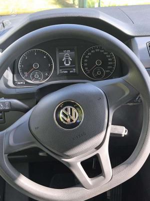 White Volkswagen Caddy 2018 in Kaunas, with an engine capacity of 2.00 L and mileage of 129 thousand km for 15500 €, photo 8 on AUTOMOTO.COM.LV