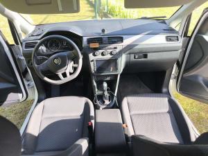 White Volkswagen Caddy 2018 in Kaunas, with an engine capacity of 2.00 L and mileage of 129 thousand km for 15500 €, photo 9 on AUTOMOTO.COM.LV