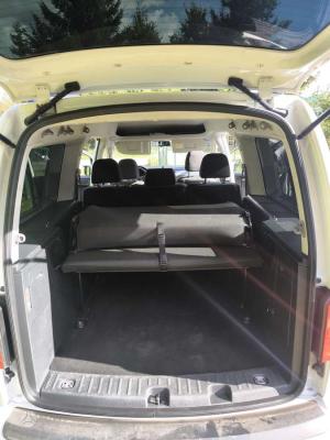 White Volkswagen Caddy 2018 in Kaunas, with an engine capacity of 2.00 L and mileage of 129 thousand km for 15500 €, photo 11 on AUTOMOTO.COM.LV