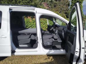 White Volkswagen Caddy 2018 in Kaunas, with an engine capacity of 2.00 L and mileage of 129 thousand km for 15500 €, photo 15 on AUTOMOTO.COM.LV