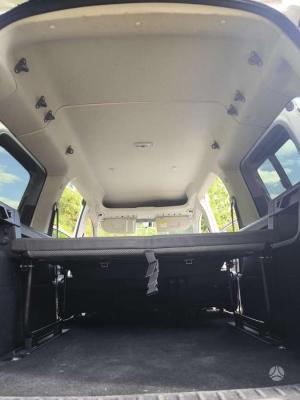 White Volkswagen Caddy 2018 in Kaunas, with an engine capacity of 2.00 L and mileage of 129 thousand km for 15500 €, photo 16 on AUTOMOTO.COM.LV