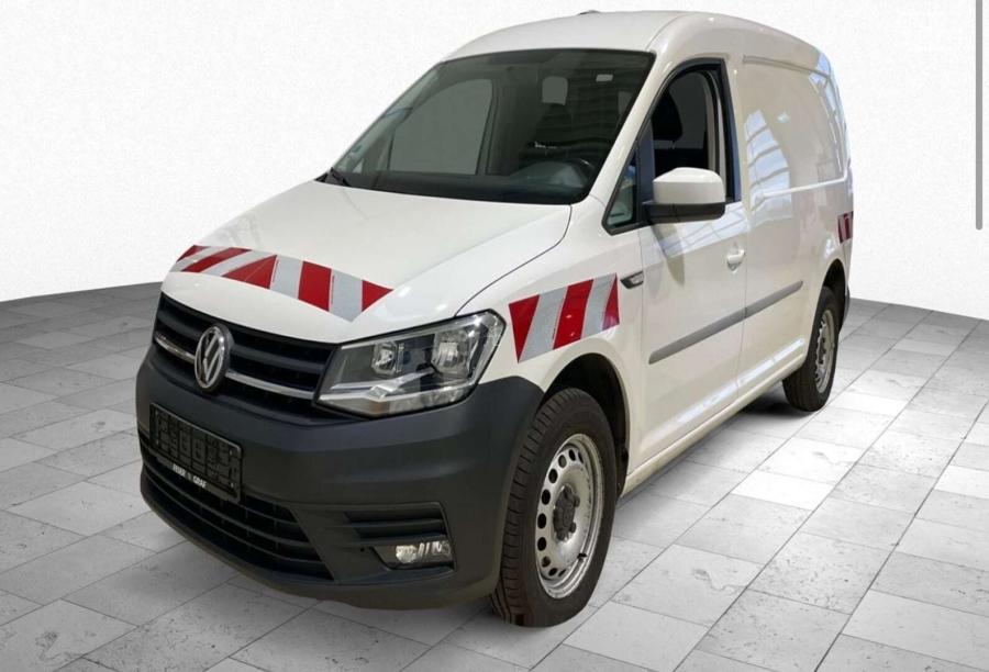 White Volkswagen Caddy 2019 in Kaunas, with an engine capacity of 2.00 L and mileage of 92 thousand km for 24830 €, photo 1 on AUTOMOTO.COM.LV
