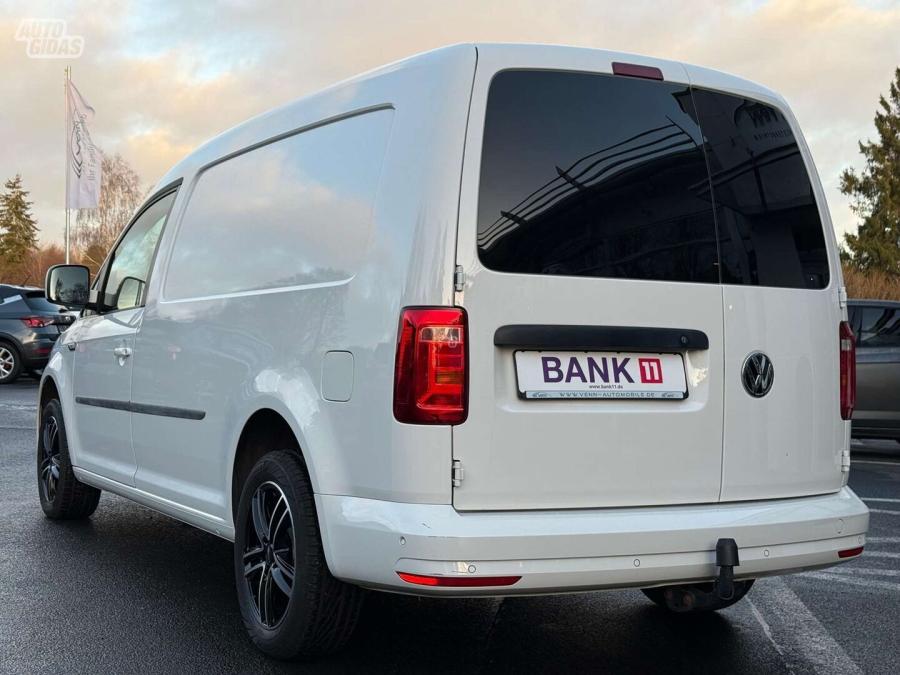 White Volkswagen Caddy 2019 in Kaunas, with an engine capacity of 2.00 L and mileage of 90 thousand km for 24439 €, photo 7 on AUTOMOTO.COM.LV