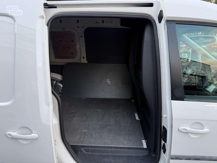White Volkswagen Caddy 2019 in Kaunas, with an engine capacity of 2.00 L and mileage of 90 thousand km for 24439 €, photo 20 on AUTOMOTO.COM.LV