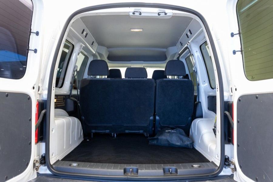 Balts Volkswagen Caddy 2020 Jehvi, ar dzinēja tilpumu 2.00 L un nobraukumu 151 tūkst. km par 11850 €, foto 26 vietnē AUTOMOTO.COM.LV