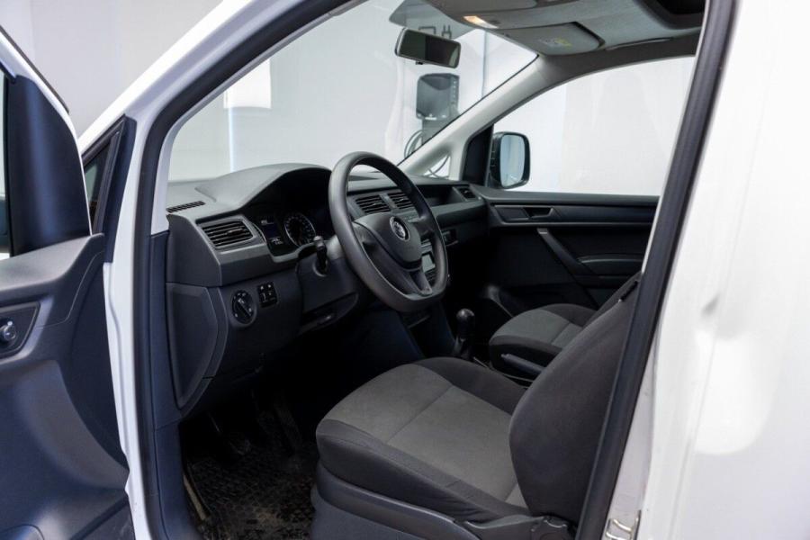 Balts Volkswagen Caddy 2020 Jehvi, ar dzinēja tilpumu 2.00 L un nobraukumu 151 tūkst. km par 11850 €, foto 27 vietnē AUTOMOTO.COM.LV