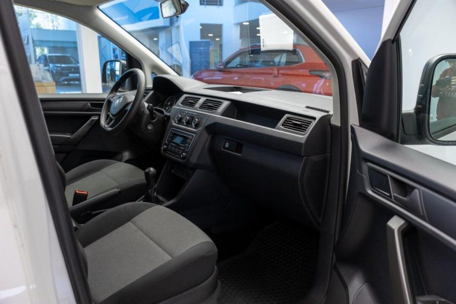 Balts Volkswagen Caddy 2020 Jehvi, ar dzinēja tilpumu 2.00 L un nobraukumu 151 tūkst. km par 11850 €, foto 28 vietnē AUTOMOTO.COM.LV