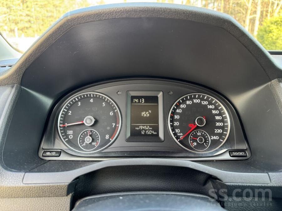 White Volkswagen Caddy 2020 in Riga, with an engine capacity of 1.00 L and mileage of 122 thousand km for 9990 €, photo 8 on AUTOMOTO.COM.LV