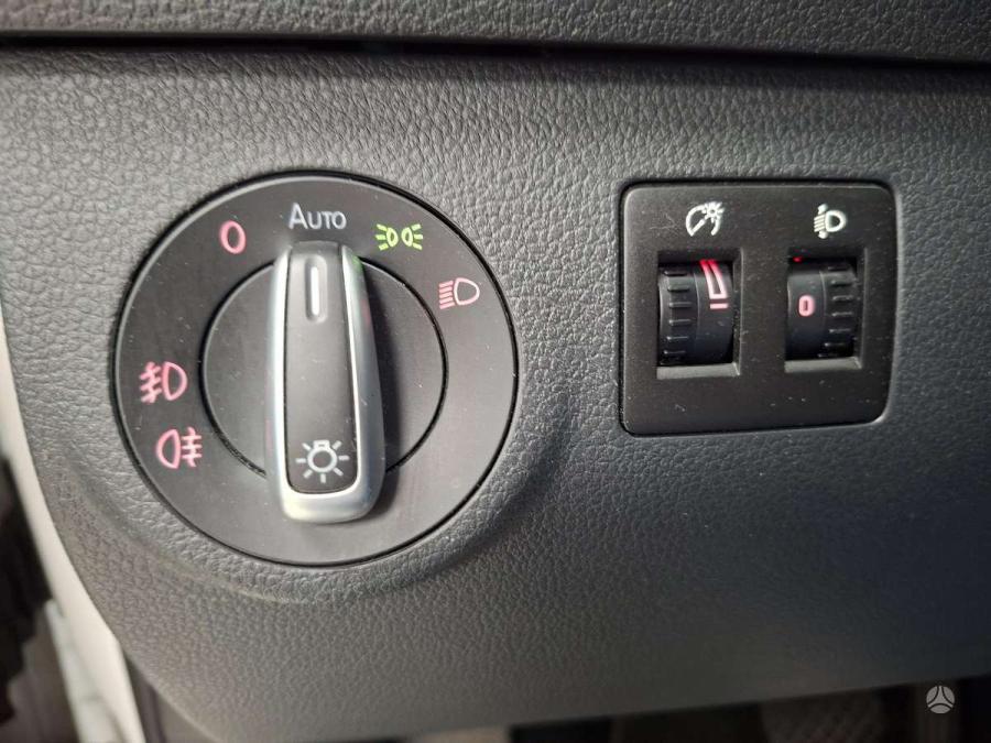 White Volkswagen Caddy 2020 in Kaunas, with an engine capacity of 1.97 L and mileage of 186 thousand km for 14900 €, photo 14 on AUTOMOTO.COM.LV