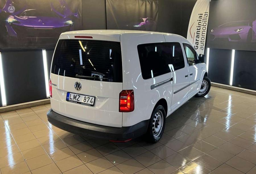White Volkswagen Caddy 2020 in Vilnius, with an engine capacity of 2.00 L and mileage of 44 thousand km for 14500 €, photo 3 on AUTOMOTO.COM.LV