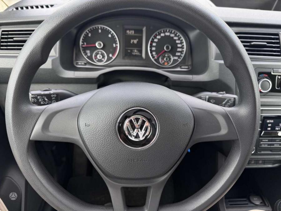 White Volkswagen Caddy 2020 in Vilnius, with an engine capacity of 2.00 L and mileage of 44 thousand km for 14500 €, photo 9 on AUTOMOTO.COM.LV
