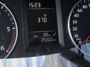 White Volkswagen Caddy 2020 in Vilnius, with an engine capacity of 2.00 L and mileage of 44 thousand km for 14500 €, photo 11 on AUTOMOTO.COM.LV