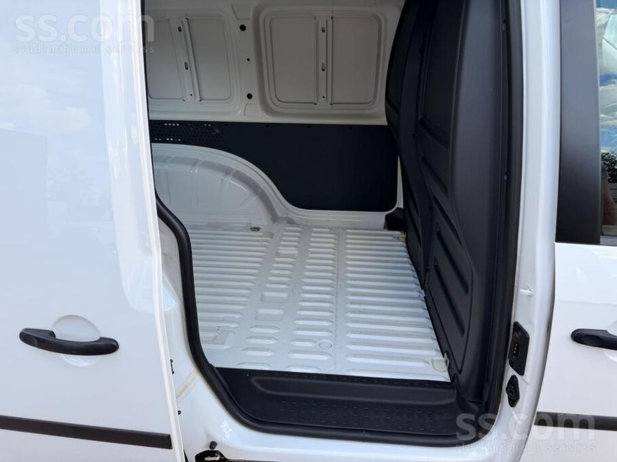 Balts Volkswagen Caddy 2020 Rēzekne, ar dzinēja tilpumu 2.00 L un nobraukumu 0 tūkst. km par 9650 €, foto 13 vietnē AUTOMOTO.COM.LV
