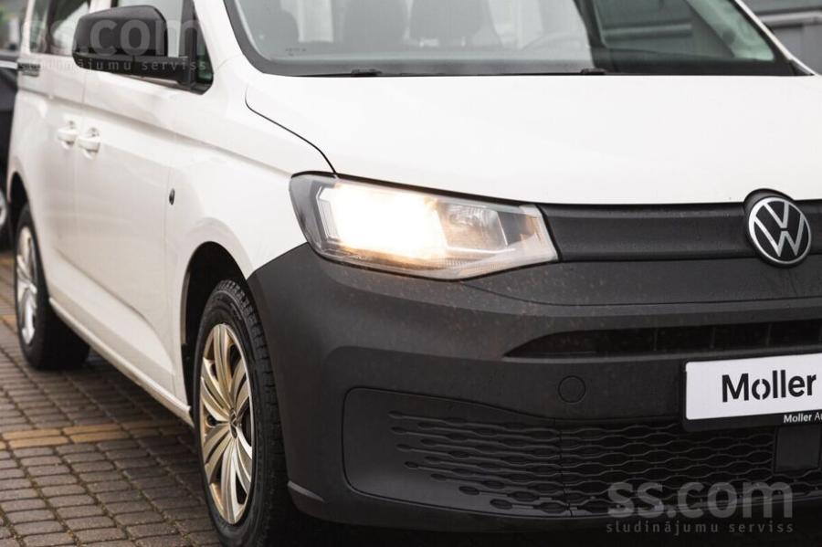 White Volkswagen Caddy 2021 in Ventspils, with an engine capacity of 2.00 L and mileage of 170 thousand km for 15550 €, photo 10 on AUTOMOTO.COM.LV