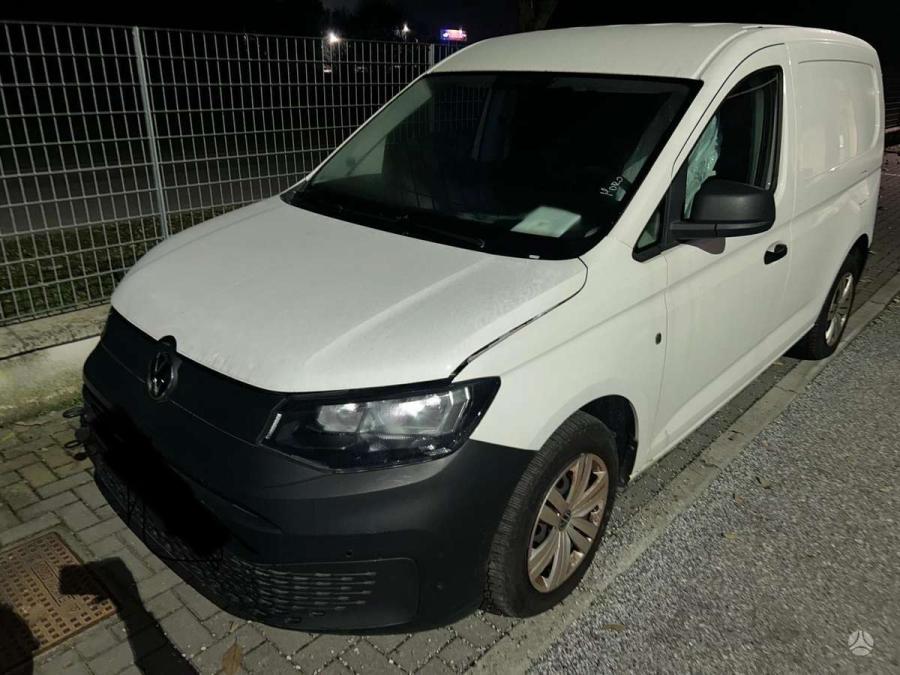 White Volkswagen Caddy 2021 in Rokiskis, with an engine capacity of 2.00 L and mileage of 54 thousand km for 11999 €, photo 1 on AUTOMOTO.COM.LV