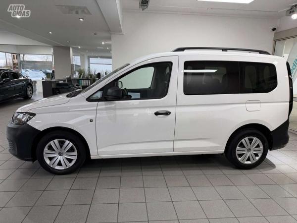 White Volkswagen Caddy 2021 in Kaunas, with an engine capacity of 2.00 L and mileage of 47 thousand km for 22735 €, photo 5 on AUTOMOTO.COM.LV