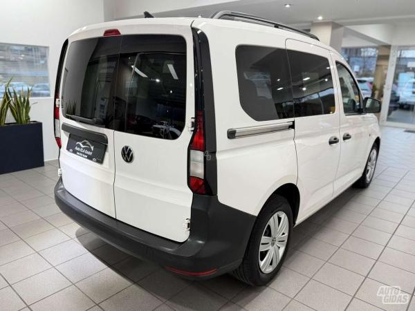 White Volkswagen Caddy 2021 in Kaunas, with an engine capacity of 2.00 L and mileage of 47 thousand km for 22735 €, photo 8 on AUTOMOTO.COM.LV