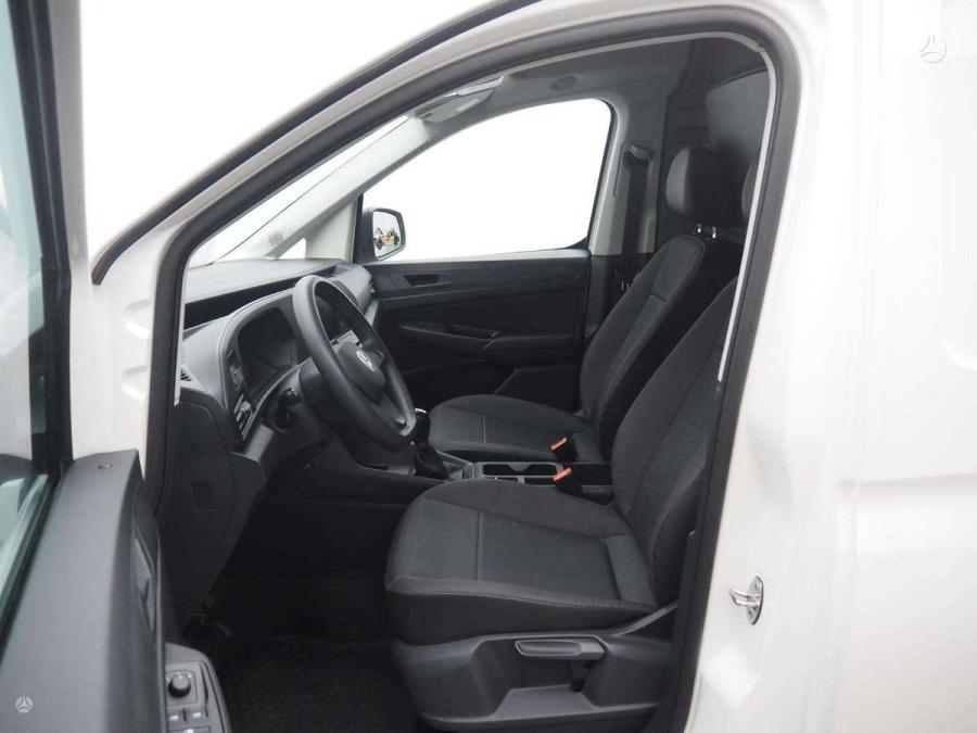 White Volkswagen Caddy 2021 in Vilnius, with an engine capacity of 1.97 L and mileage of 137 thousand km for 14500 €, photo 11 on AUTOMOTO.COM.LV
