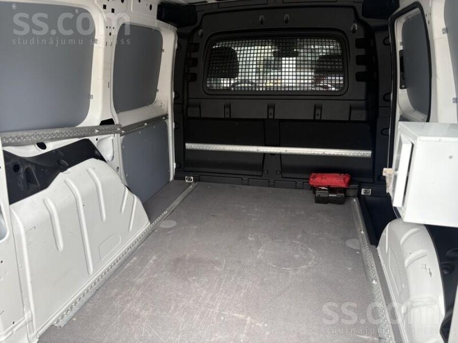 Balts Volkswagen Caddy 2021 Rīga, ar dzinēja tilpumu 2.00 L un nobraukumu 132 tūkst. km par 15000 €, foto 26 vietnē AUTOMOTO.COM.LV