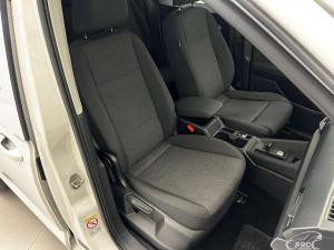 White Volkswagen Caddy 2021 in Vilnius, with an engine capacity of 1.97 L and mileage of 235 thousand km for 18800 €, photo 8 on AUTOMOTO.COM.LV