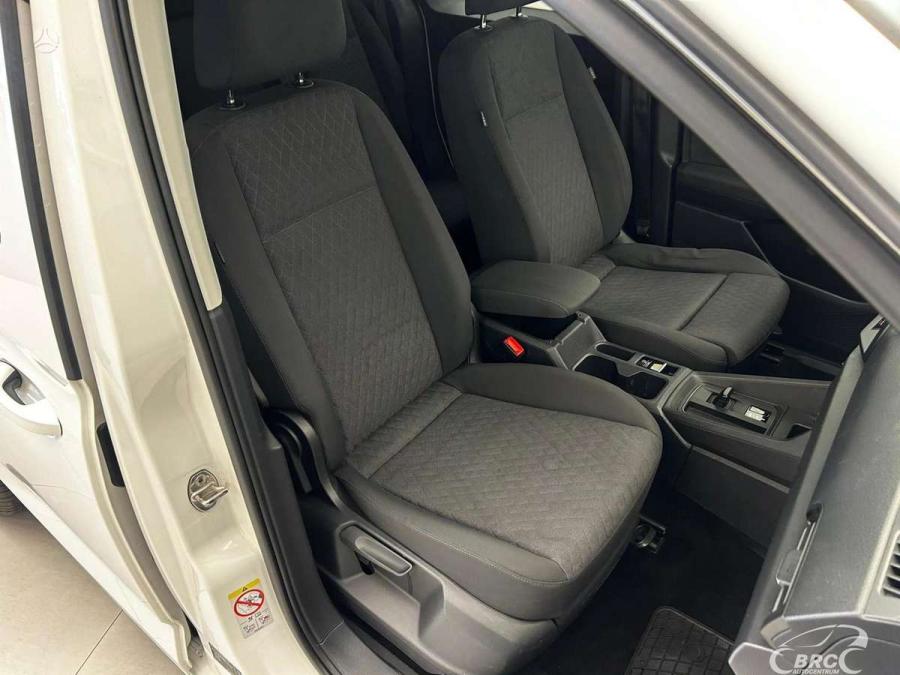 White Volkswagen Caddy 2021 in Vilnius, with an engine capacity of 1.97 L and mileage of 235 thousand km for 18800 €, photo 8 on AUTOMOTO.COM.LV