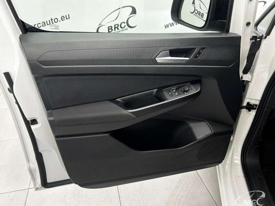 White Volkswagen Caddy 2021 in Vilnius, with an engine capacity of 1.97 L and mileage of 235 thousand km for 18800 €, photo 12 on AUTOMOTO.COM.LV