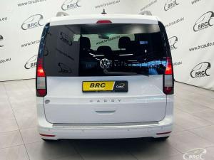 White Volkswagen Caddy 2021 in Vilnius, with an engine capacity of 1.97 L and mileage of 235 thousand km for 18800 €, photo 26 on AUTOMOTO.COM.LV